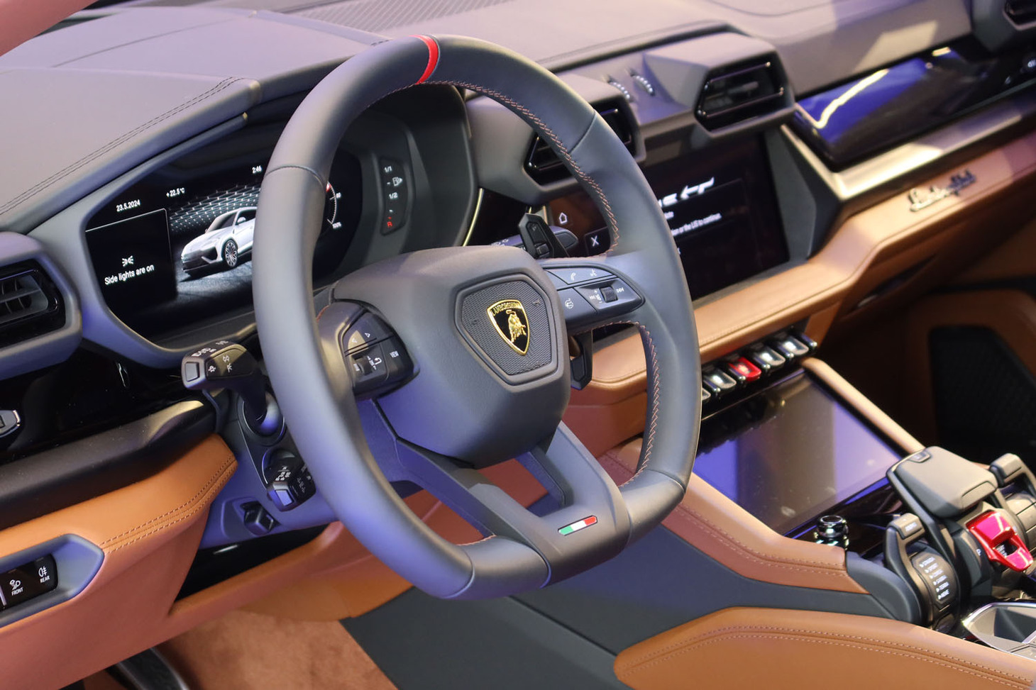 ランボルギーニ・ウルスSE 内装・外装など34枚 【画像・写真】 - webCG