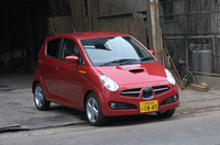 スバルR2（CVT）【試乗記（前編）】 驚かすのは、鬼面のみならず（前編） - webCG