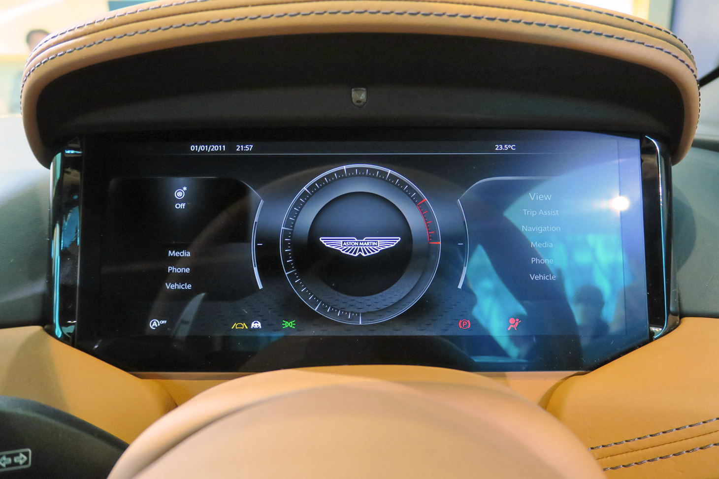 アストンマーティンDB12 内装・外装など65枚 【画像・写真】 - webCG