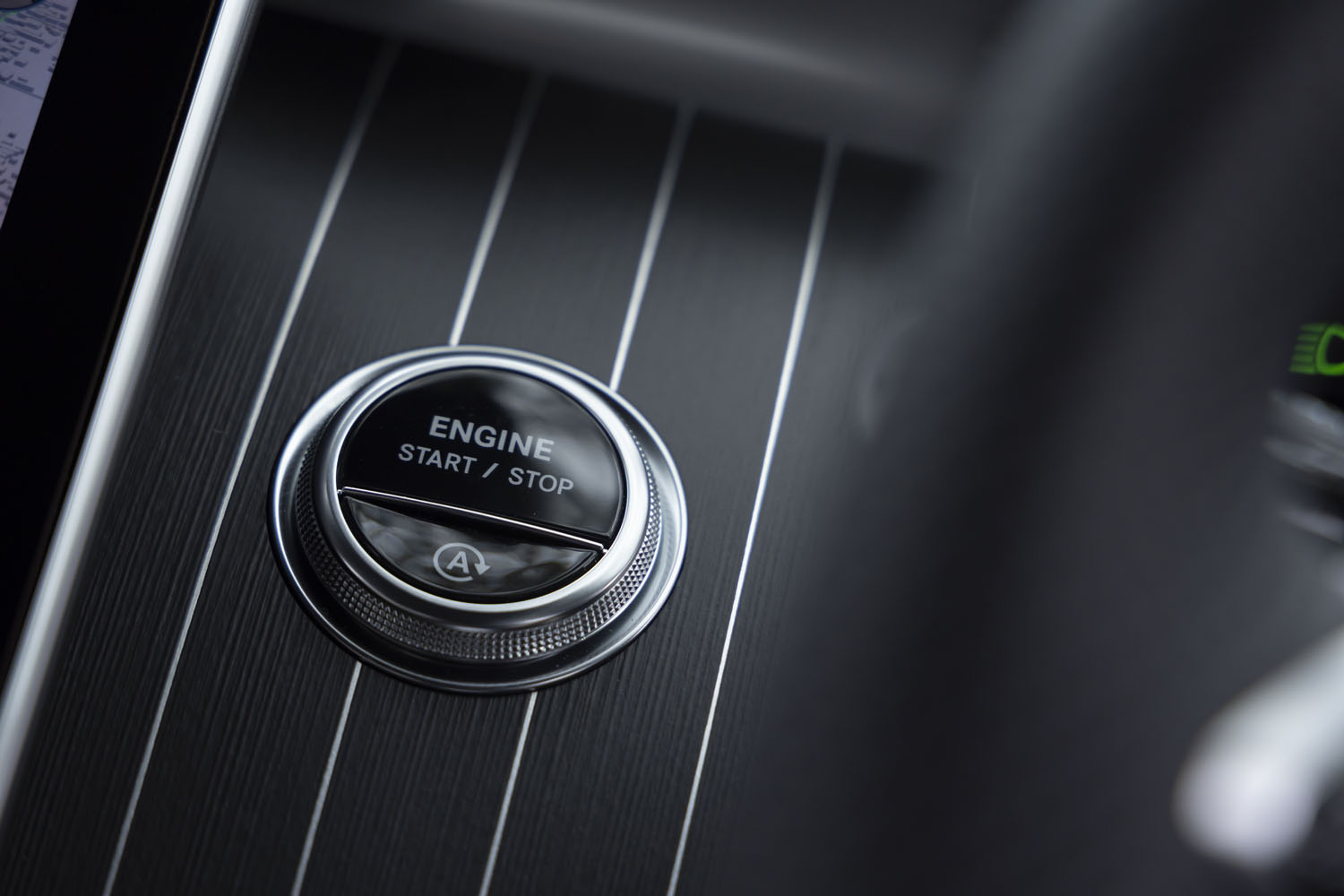 メルセデス・ベンツCLE クーペで至高のドライビングプレジャーを味わう 【メルセデス流“王道のクーペ”がかなえる世界＜AD＞】 - webCG