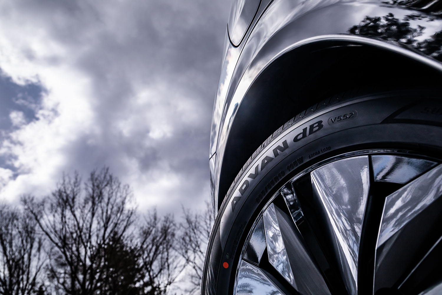 YOKOHAMA ADVAN dB V552でピュアEVの走りが際立つ 【2023 Spring webCGタイヤセレクション＜AD＞】 - webCG