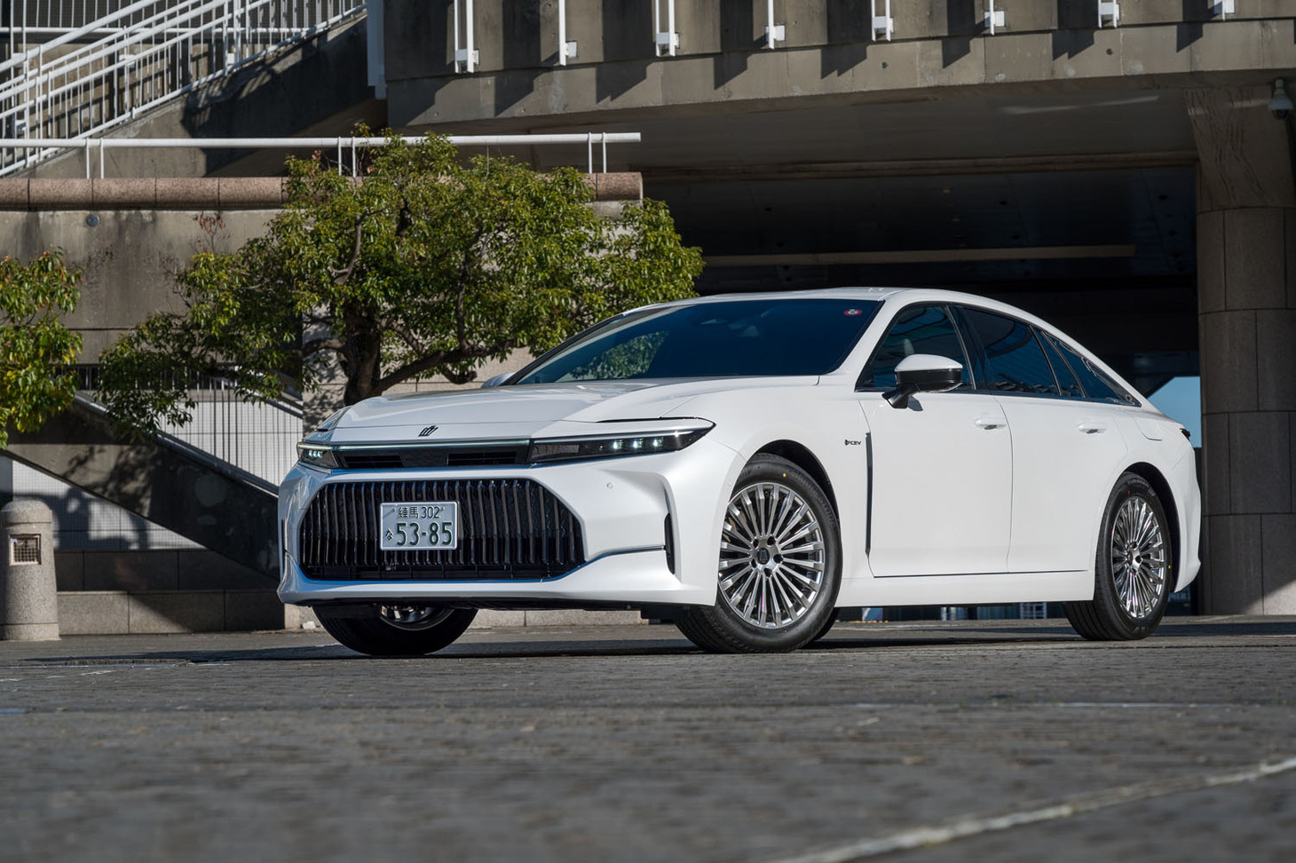 トヨタ・クラウン セダンZ＜FCEV＞／クラウン セダンZ＜HEV＞【試乗記】 の画像18枚 - webCG