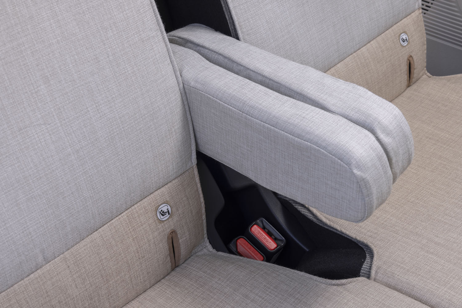 理想のN-BOXをクリエイトする安心・便利なホンダ純正アクセサリー 【ホンダアクセスの純正アクセサリーで新型N-BOXを彩る＜AD＞】 - webCG