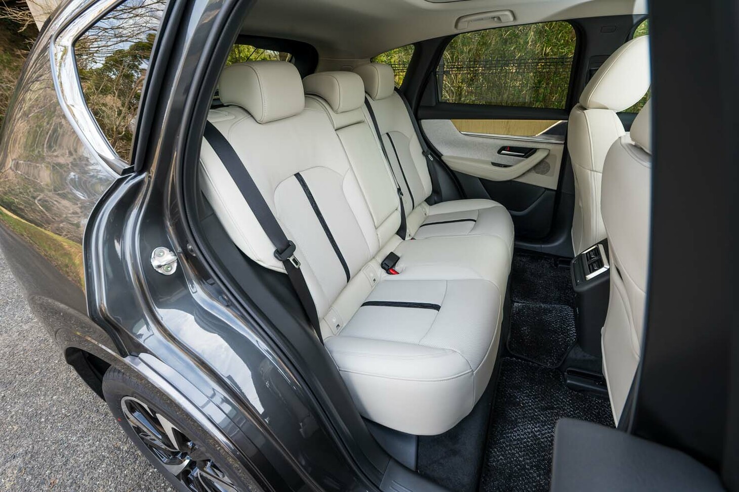 マツダCX-60 XDハイブリッド プレミアムモダン（4WD/8AT）【試乗記】 の画像23枚 - webCG