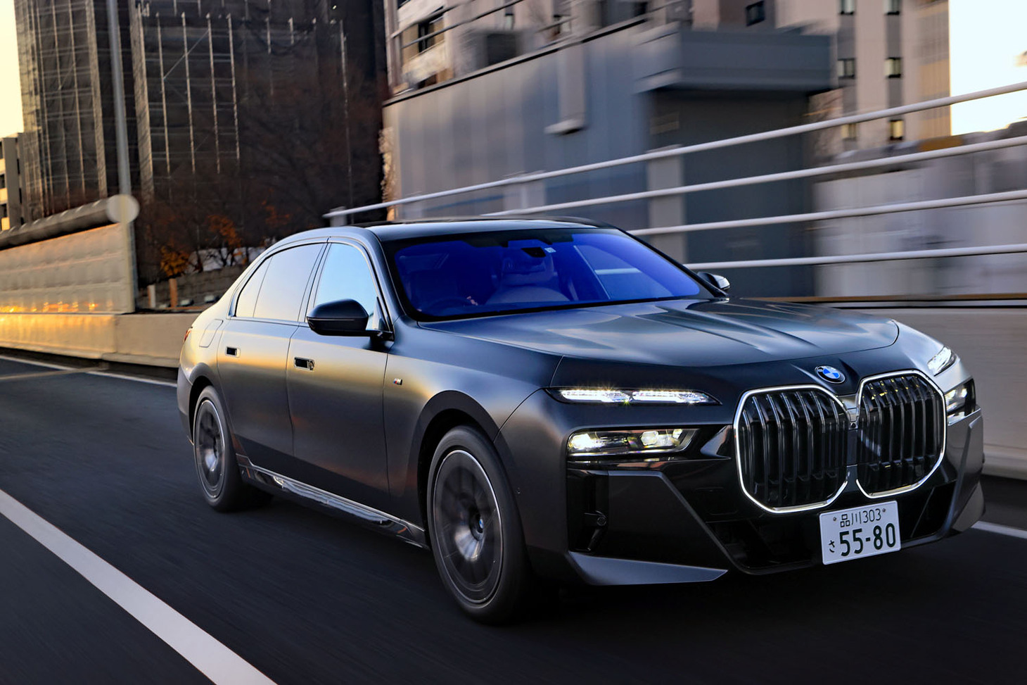 BMW 740i Mスポーツ（FR/8AT）【試乗記】 融合する古典と革新 - webCG