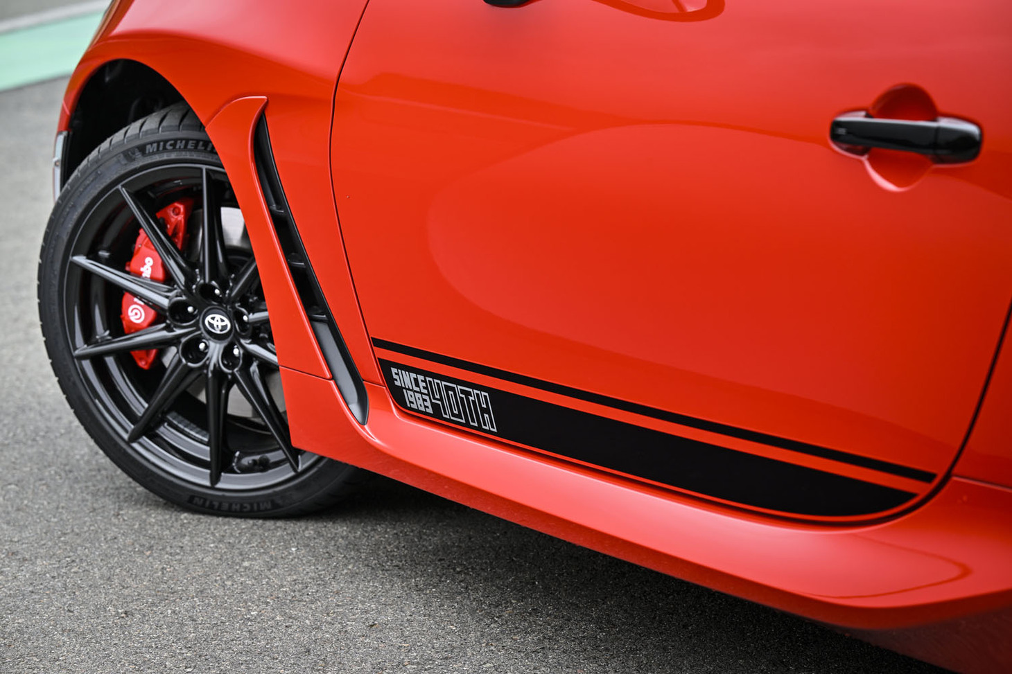 トヨタGR86 RZ“40th Anniversary limited” 内装・外装など59枚 【画像・写真】 - webCG