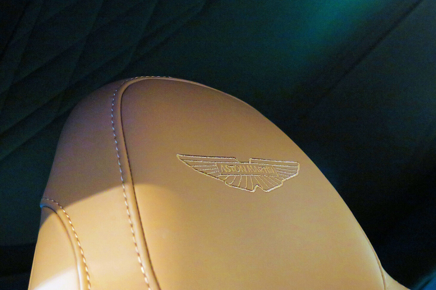 アストンマーティンDB12 内装・外装など65枚 【画像・写真】 - webCG