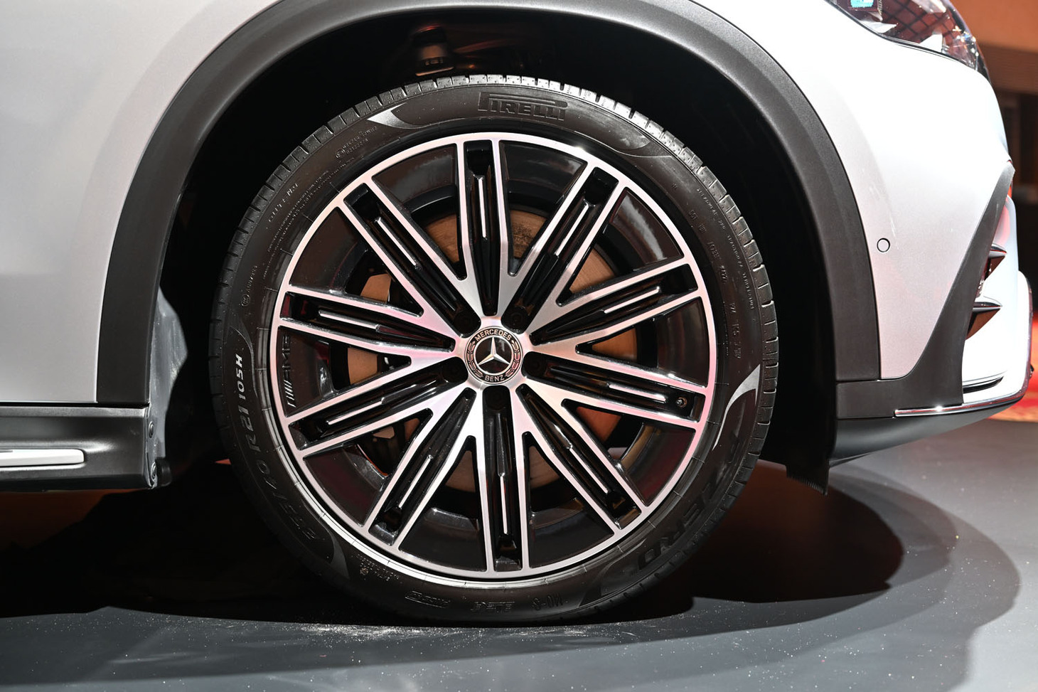 メルセデス・ベンツEQE SUV 内装・外装など16枚 【画像・写真】 - webCG