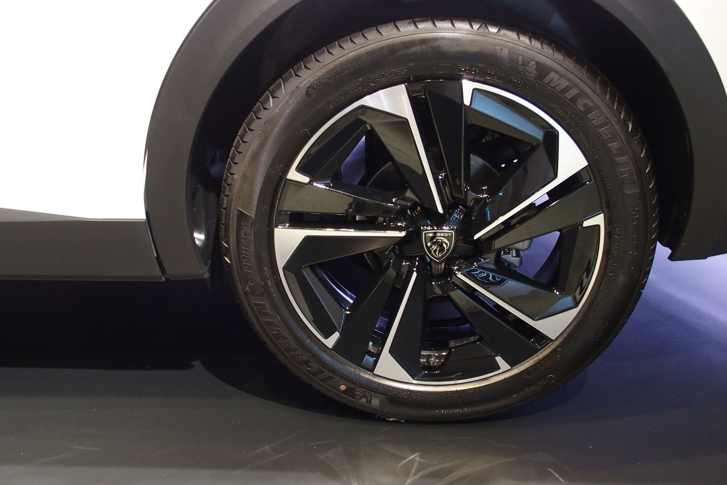 プジョー408 内装・外装など66枚 【画像・写真】 - webCG