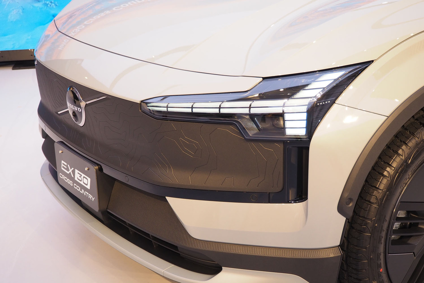 ボルボEX30クロスカントリー 内装・外装など80枚 【画像・写真】 - webCG