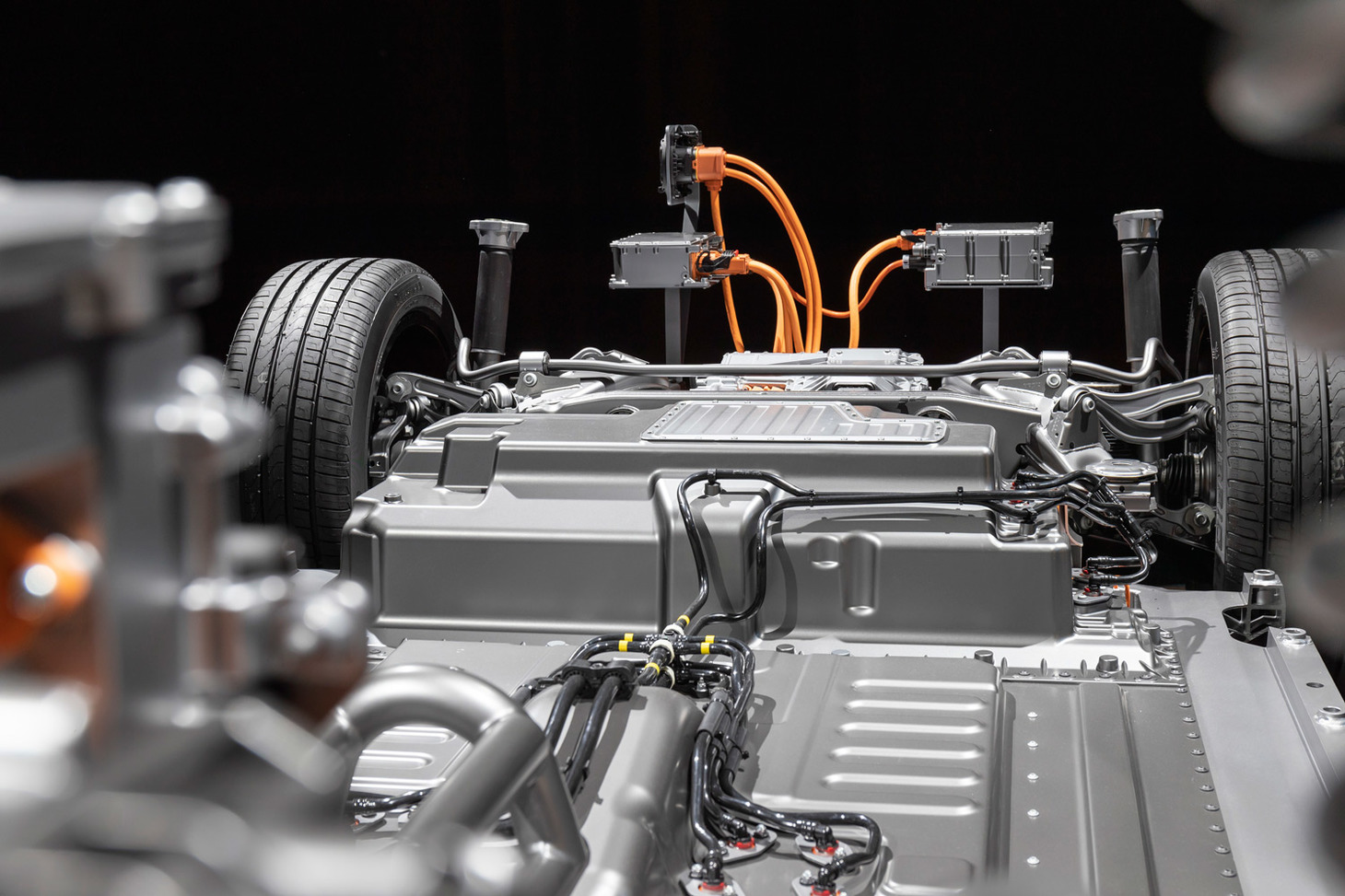 メルセデス・ベンツEQC ビジュアル44枚 【画像・写真】 - webCG