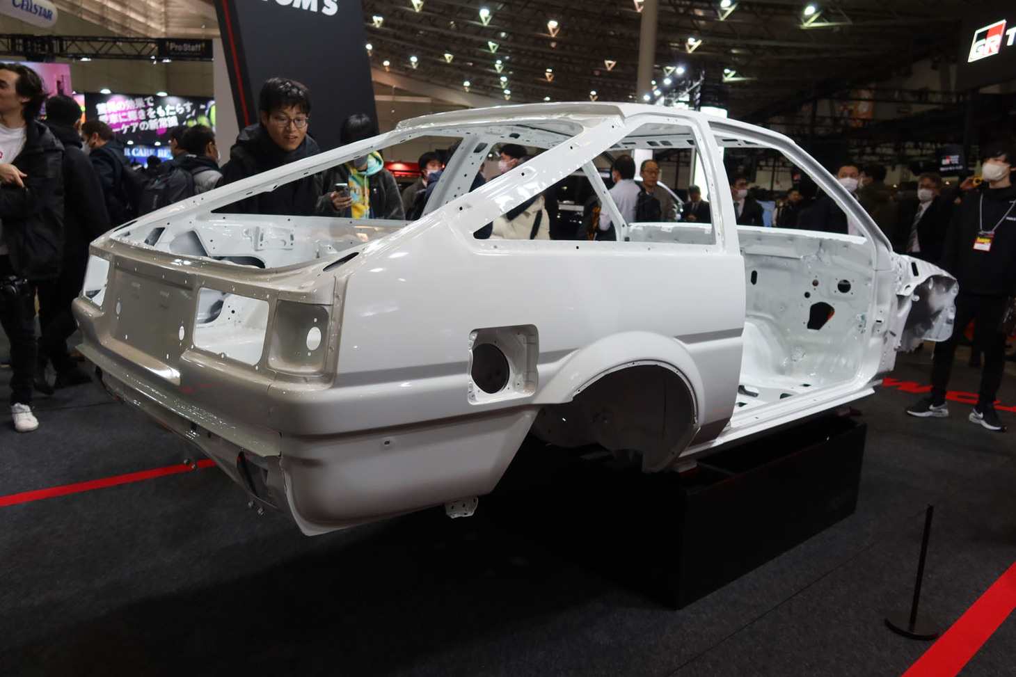 東京オートサロン2025（TOM'S） 内装・外装など23枚 【画像・写真】 - webCG