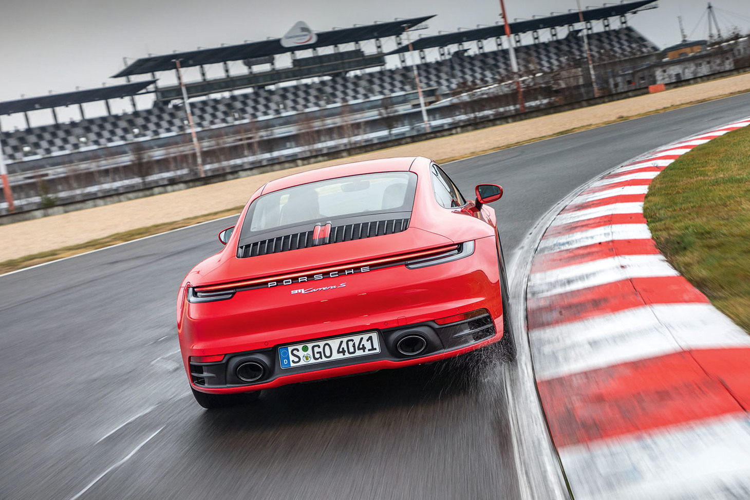 【AUTO BILDスペシャル】10台の「911」にイッキ乗り の画像12枚 - webCG