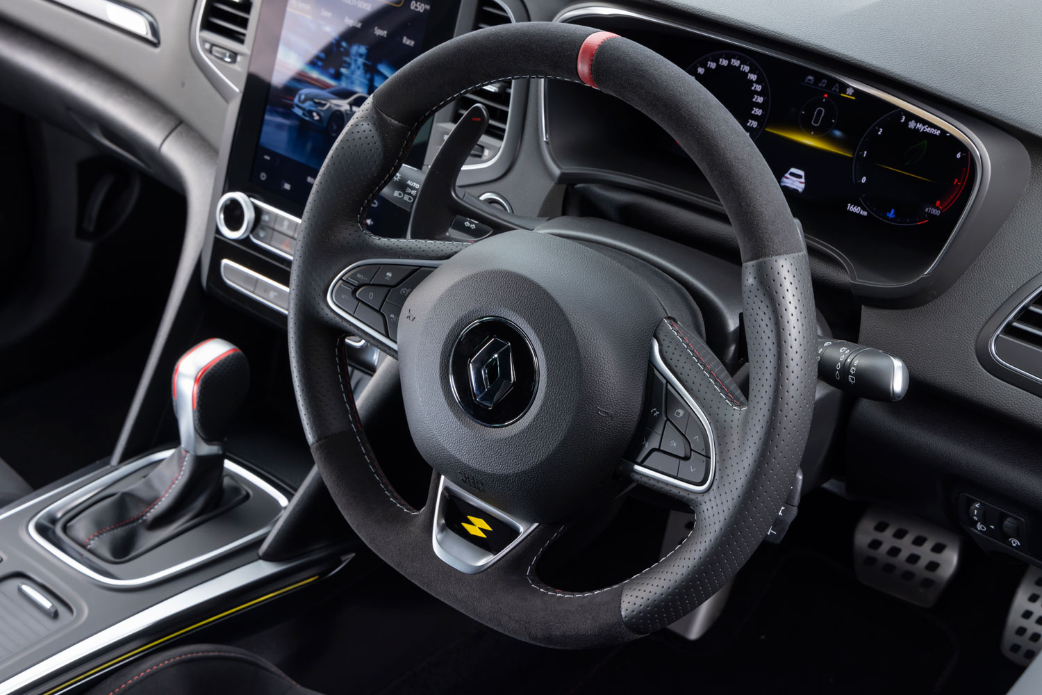 “R.S.”最後のマシン メガーヌ ルノースポール ウルティムが駆ける 【RENAULT SPORT最後のモデルに宿るフィロソフィー＜AD＞】 - webCG