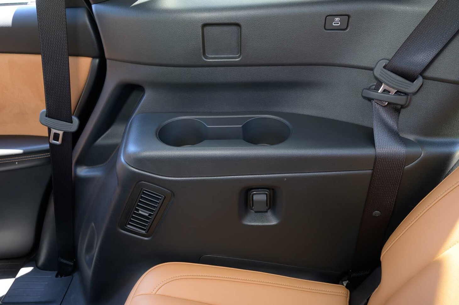 マツダCX-80 XDハイブリッド エクスクルーシブスポーツ／CX-80 XDハイブリッド プレミアムスポーツ 内装・外装など47枚 【画像・写真】 - webCG