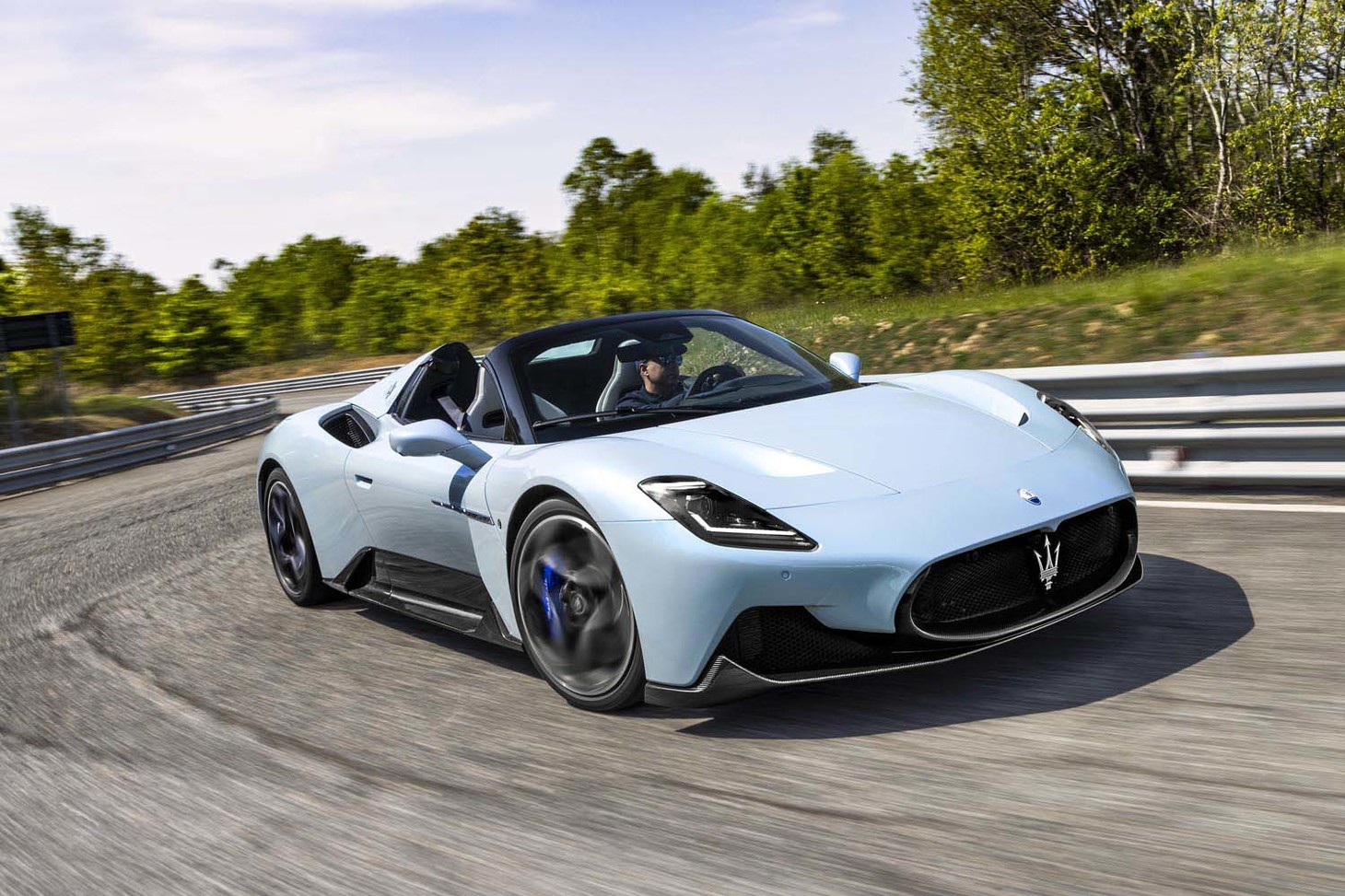 マセラティMC20チェロ 内装・外装など27枚 【画像・写真】 - webCG