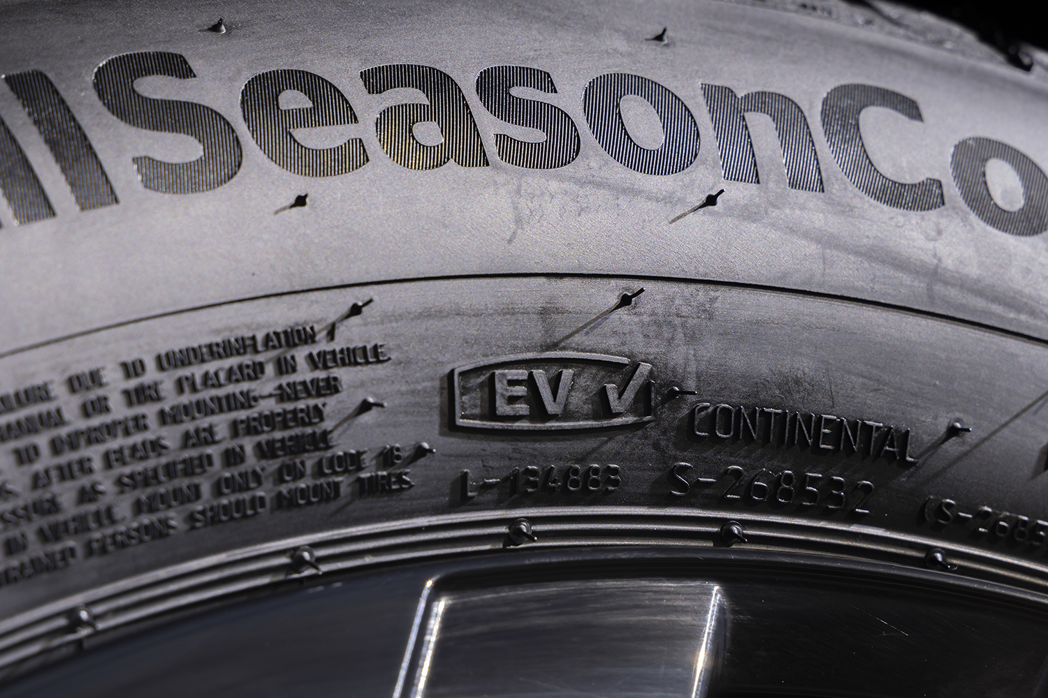 試せば分かるドイツの底力！ コンチネンタル「オールシーズン・コンタクト2」で雪道に挑む 【2024 Spring webCGタイヤセレクション＜AD＞】 - webCG