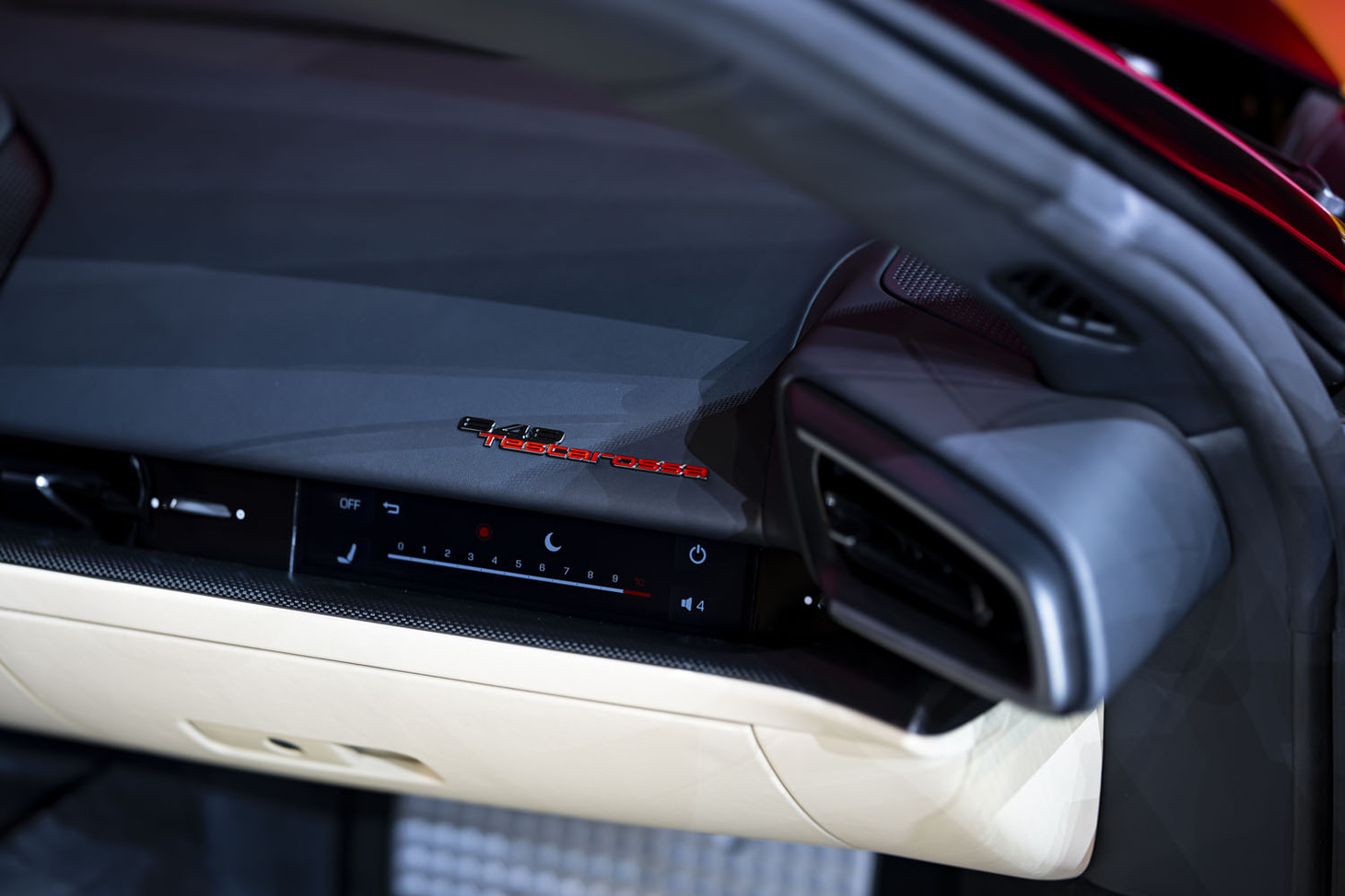 新型「フェラーリ849テスタロッサ」発表イベントの会場から 内装・外装など76枚 【画像・写真】 - webCG