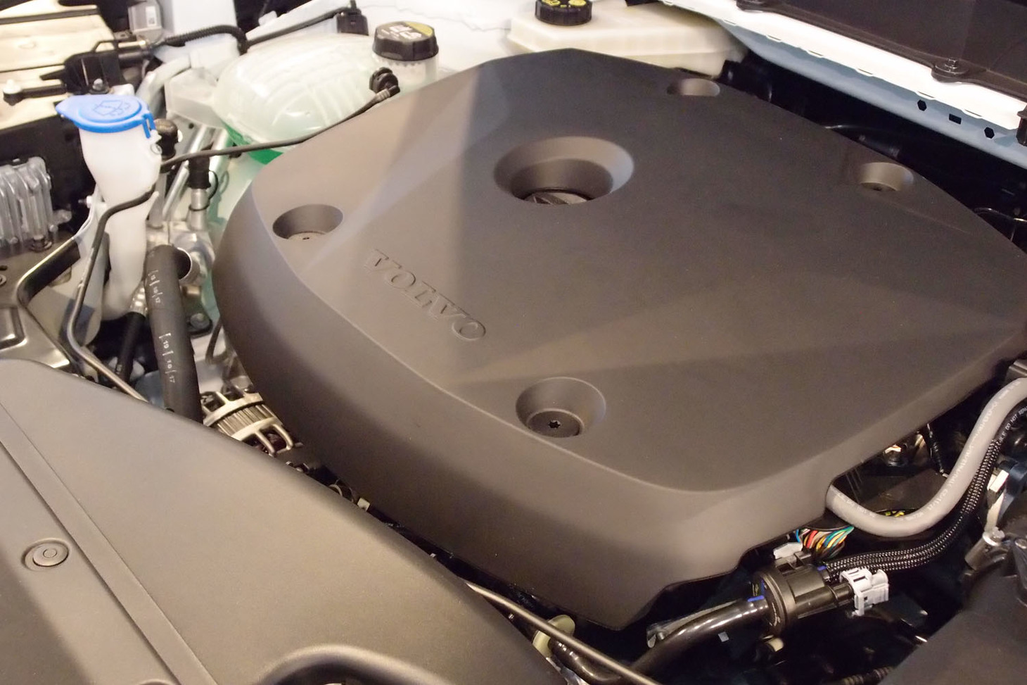 「ボルボXC40」発表会の会場から 内装・外装など28枚 【画像・写真】 - webCG