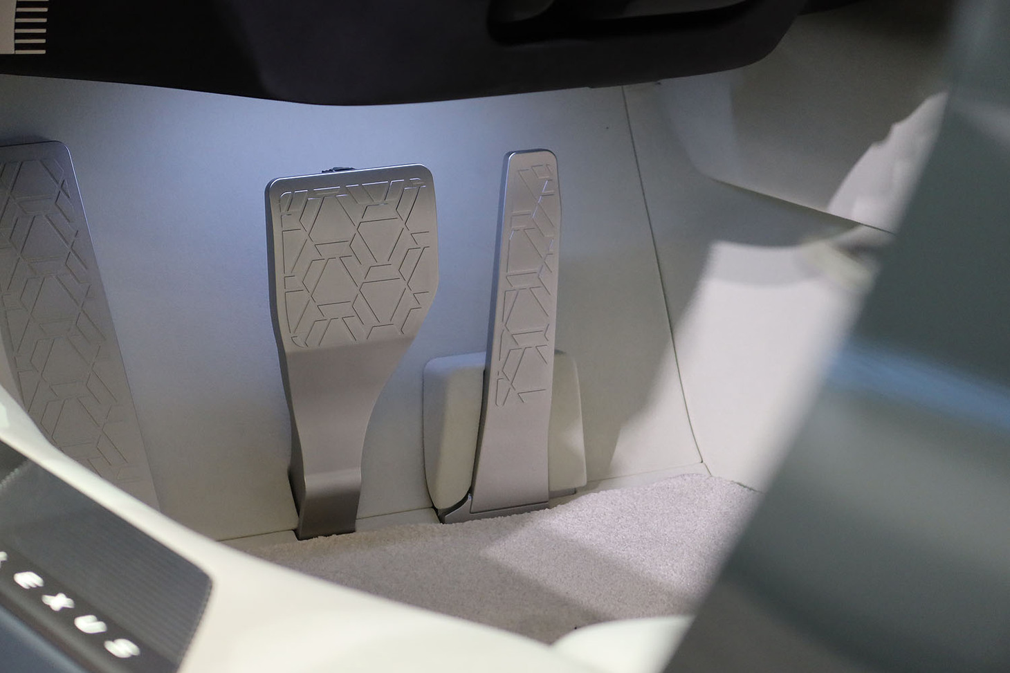 レクサスLFAコンセプト 内装・外装など32枚 【画像・写真】 - webCG