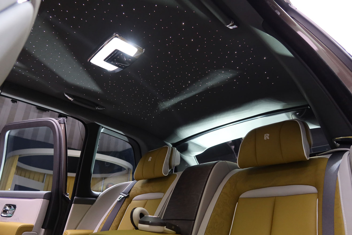 ロールス・ロイス・カリナン シリーズII 内装・外装など50枚 【画像・写真】 - webCG