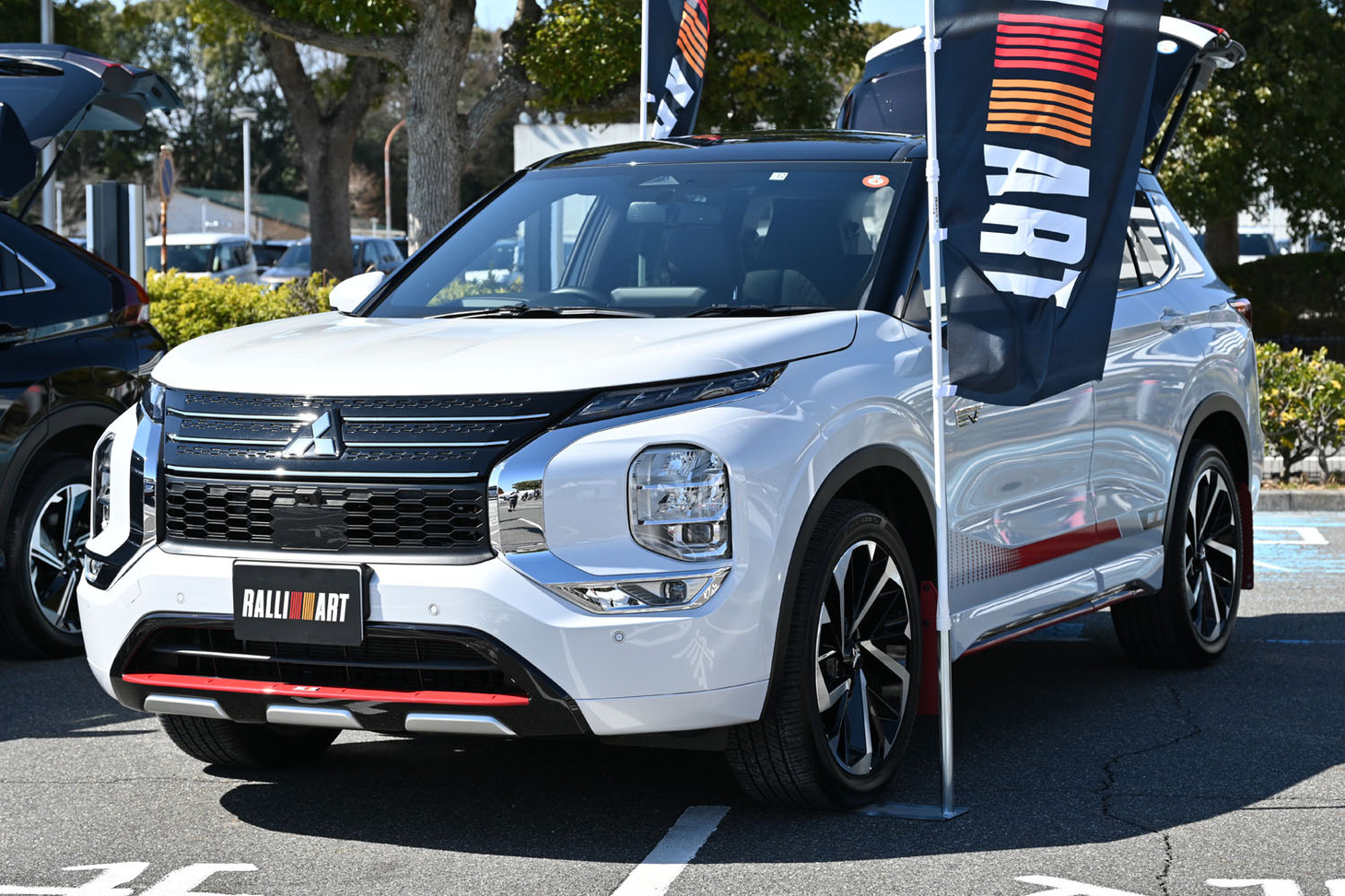 10年のご愛顧に感謝！ 「三菱PHEVオーナーズミーティング」の会場から 内装・外装など26枚 【画像・写真】 - webCG