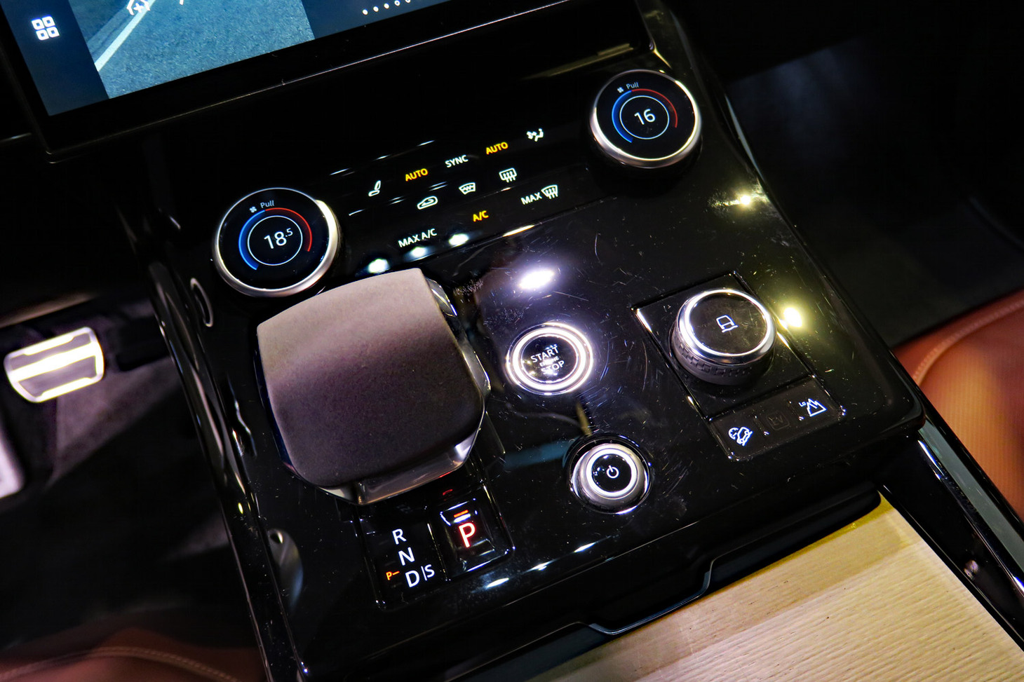 新型ランドローバー・レンジローバー スポーツ 内装・外装など52枚 【画像・写真】 - webCG