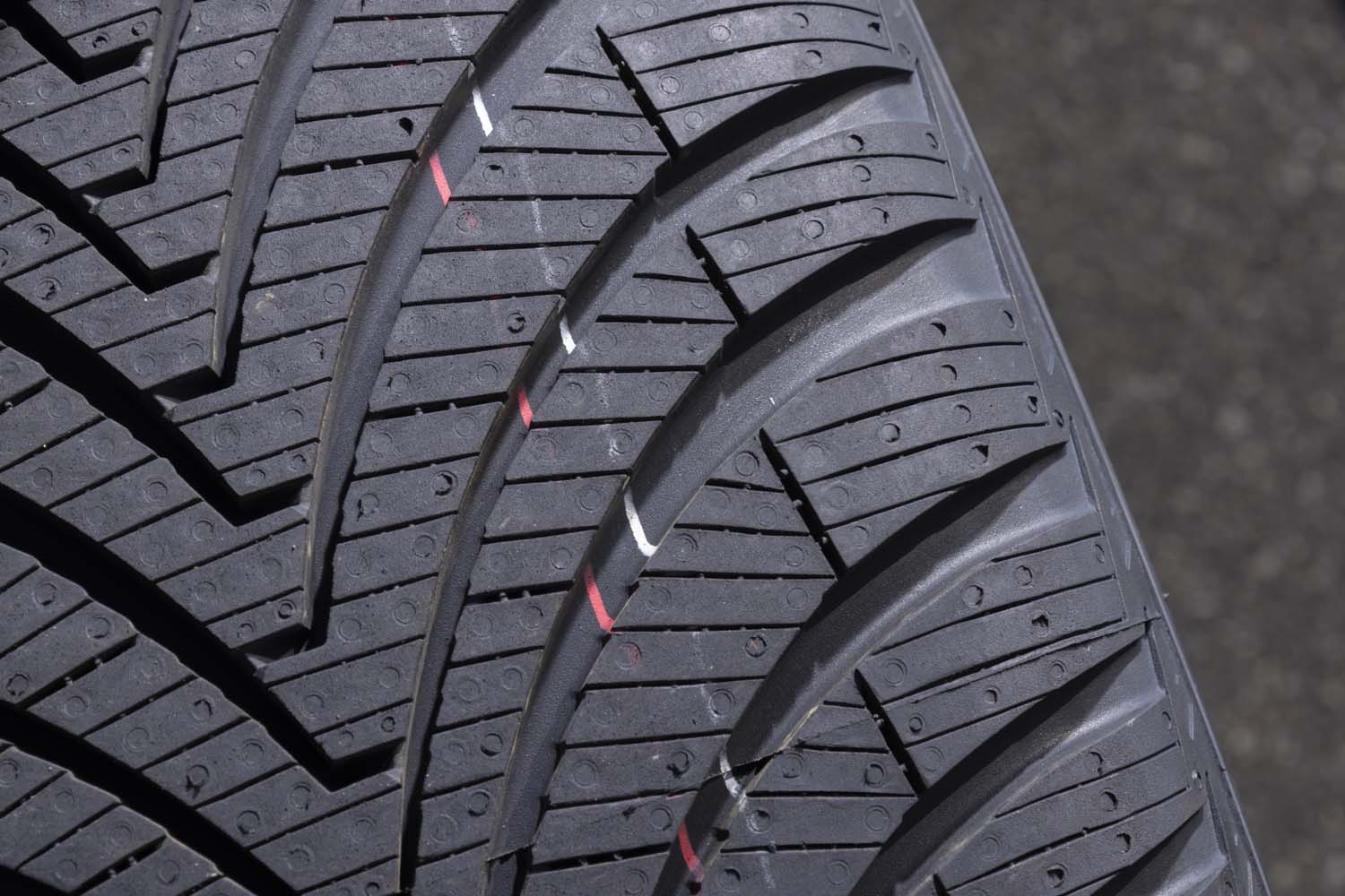 手放せない安心感 「KUMHO SOLUS 4S HA32」を味わう 【2022-2023 Winter webCGタイヤセレクション＜AD＞】 - webCG