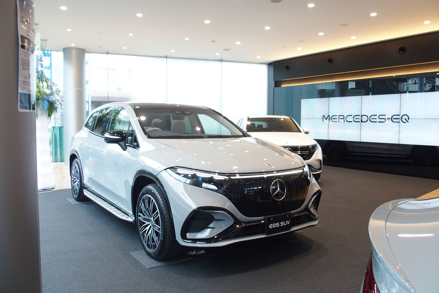 メルセデス・ベンツEQS SUV 内装・外装など72枚 【画像・写真】 - webCG