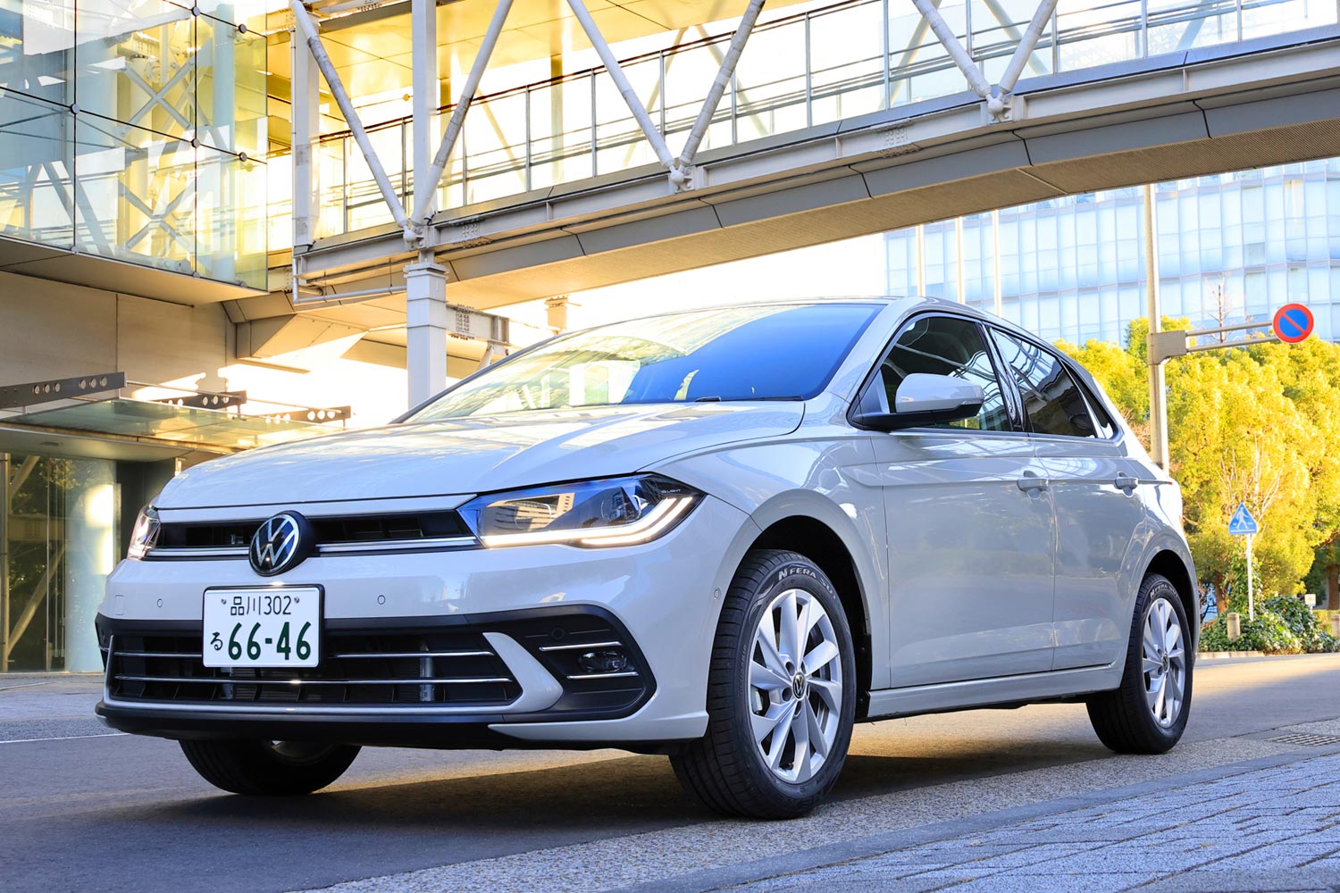 プレミアムタイヤの賢い選択 飯田裕子がNEXEN N‘FERA SU1を語る 【2023 Spring webCGタイヤセレクション＜AD＞】 - webCG