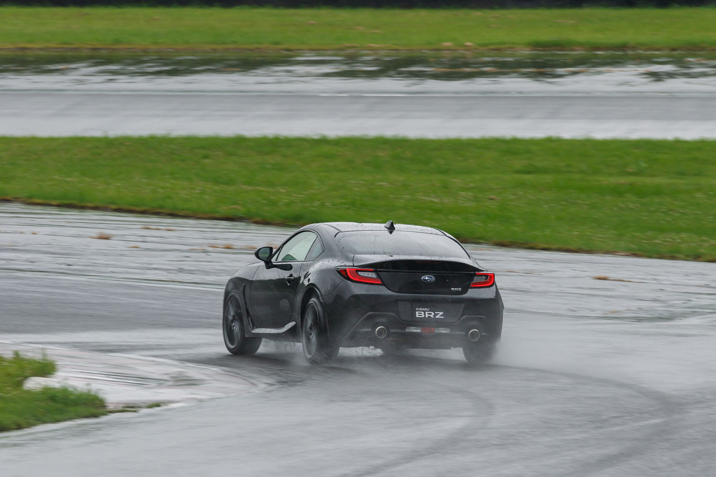 トヨタGR86 RZ プロトタイプ（FR/6MT）／スバルBRZ S プロトタイプ（FR/6MT）【試乗記】 の画像20枚 - webCG