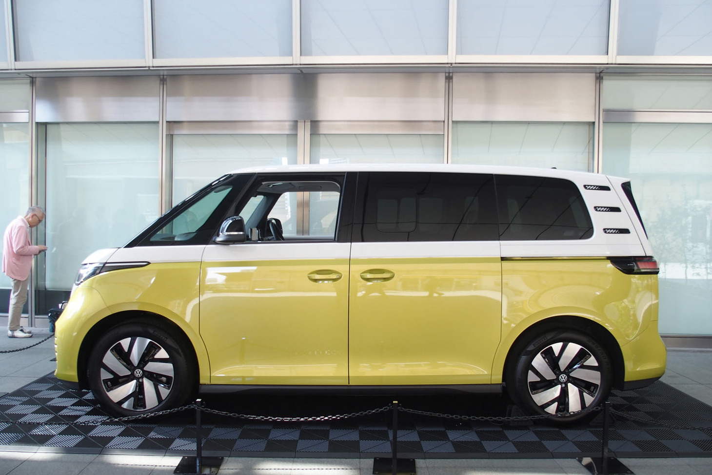 フォルクスワーゲンID. Buzz 内装・外装など90枚 【画像・写真】 - webCG