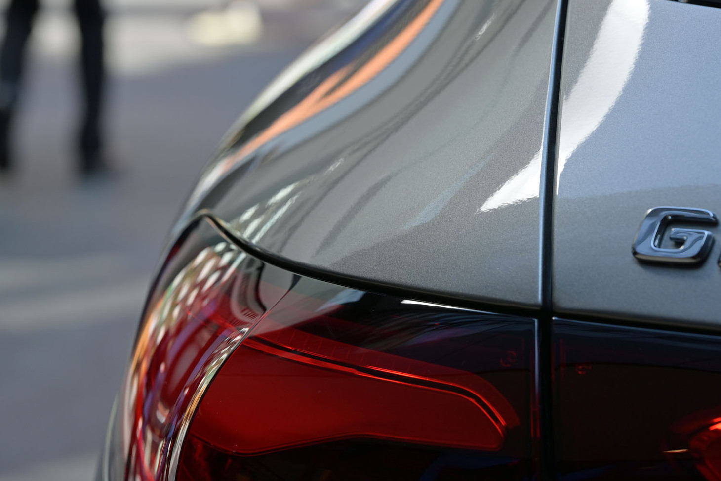 新型「メルセデス・ベンツGLC」発表会の会場から 内装・外装など21枚 【画像・写真】 - webCG