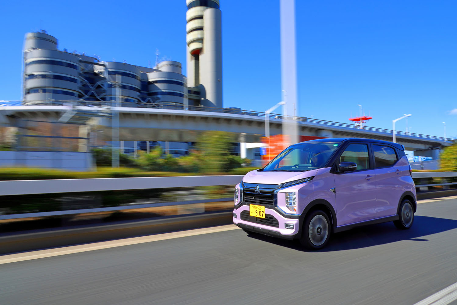 小さなクルマで大満足 三菱eKクロスEVの魅力に迫る 【できる軽でもっといいカーライフ 三菱eKクロスEVで行こう＜AD＞】 - webCG