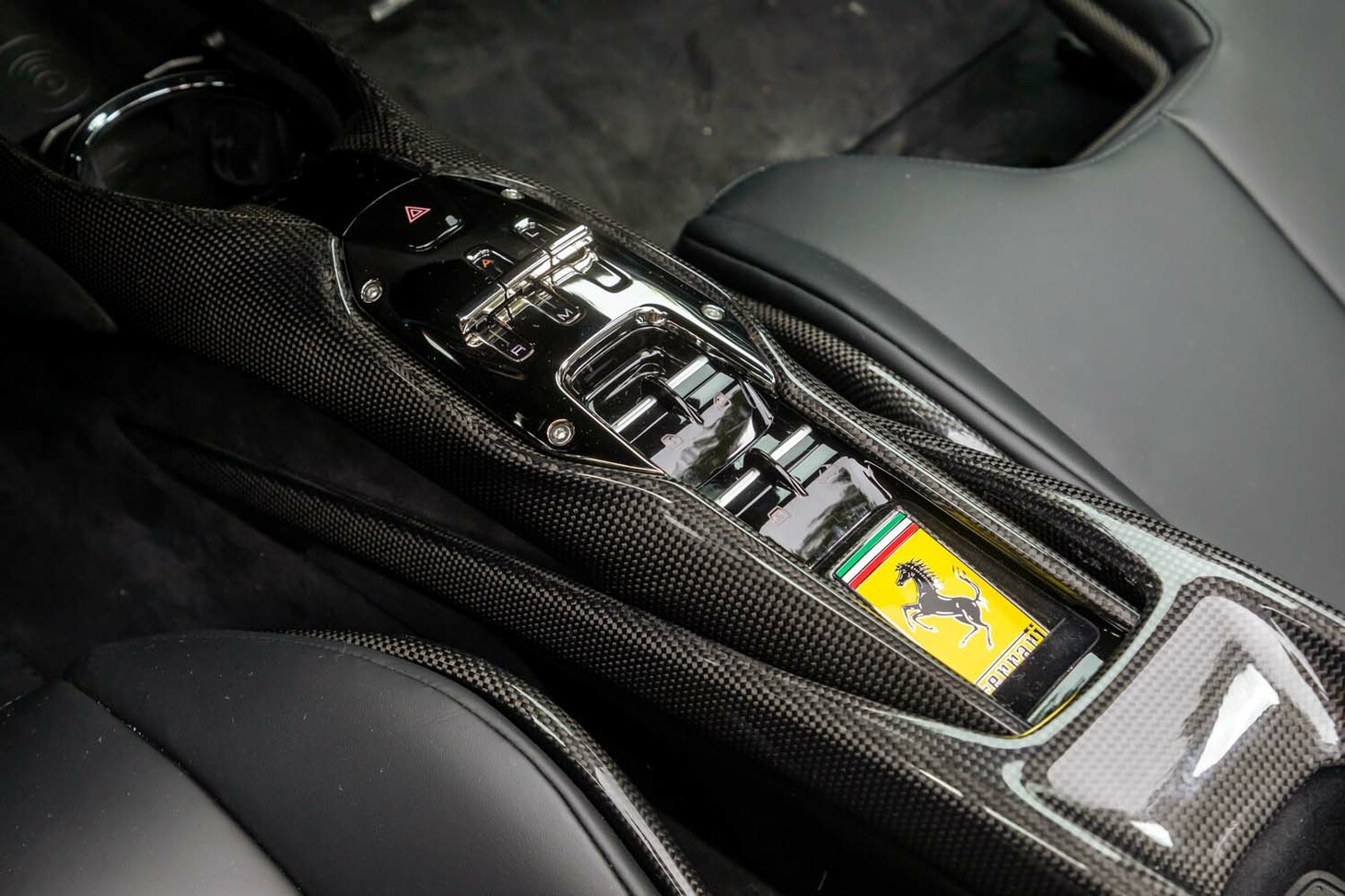 フェラーリ296GTS（MR/8AT）【試乗記】 の画像24枚 - webCG