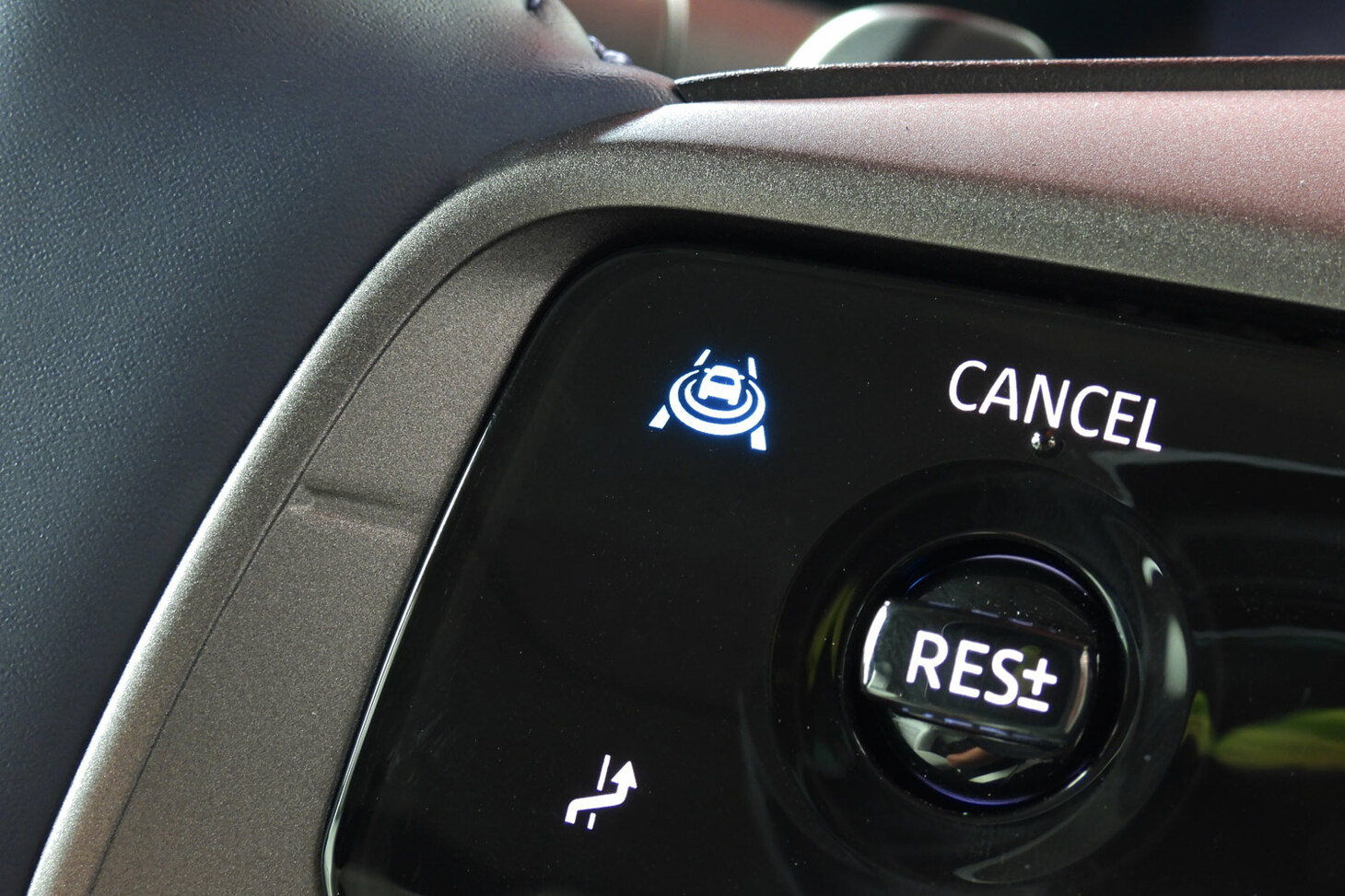 新型日産リーフB7 G 内装・外装など79枚 【画像・写真】 - webCG