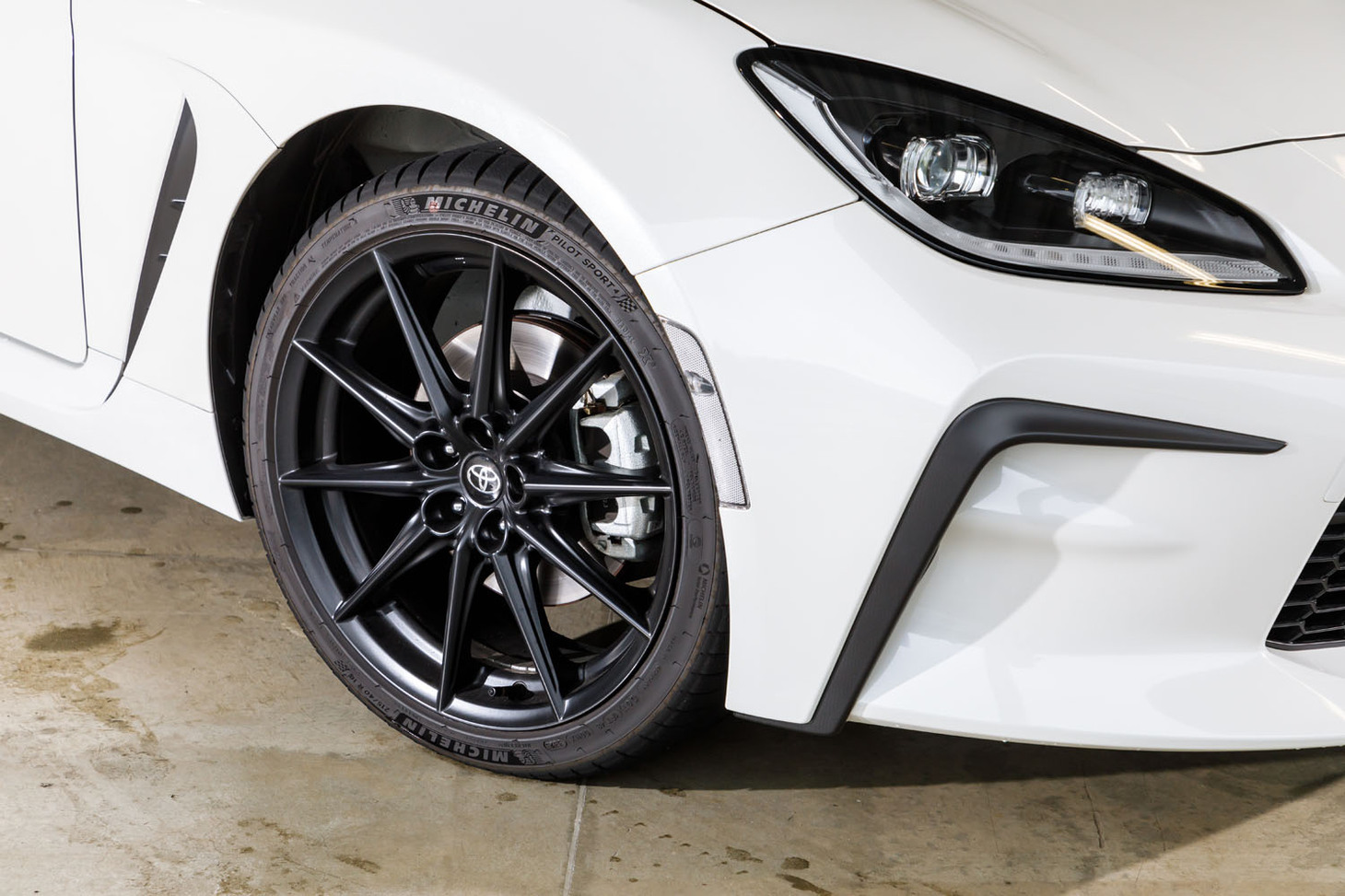 トヨタGR86 RZ プロトタイプ（FR/6MT）／スバルBRZ S プロトタイプ（FR/6MT）【試乗記】 の画像20枚 - webCG