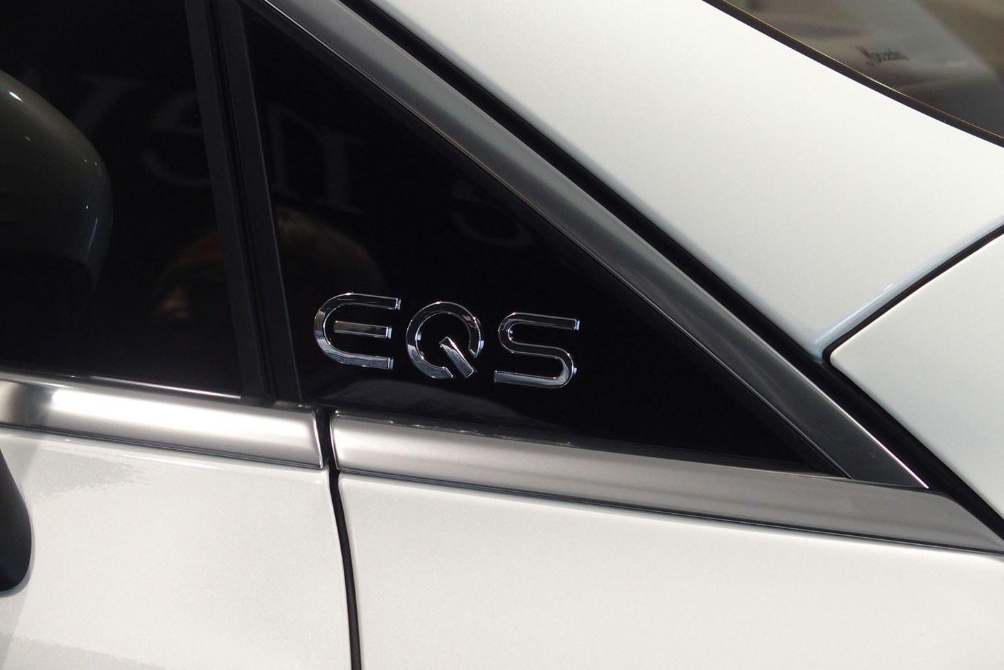 メルセデス・ベンツEQS SUV 内装・外装など72枚 【画像・写真】 - webCG