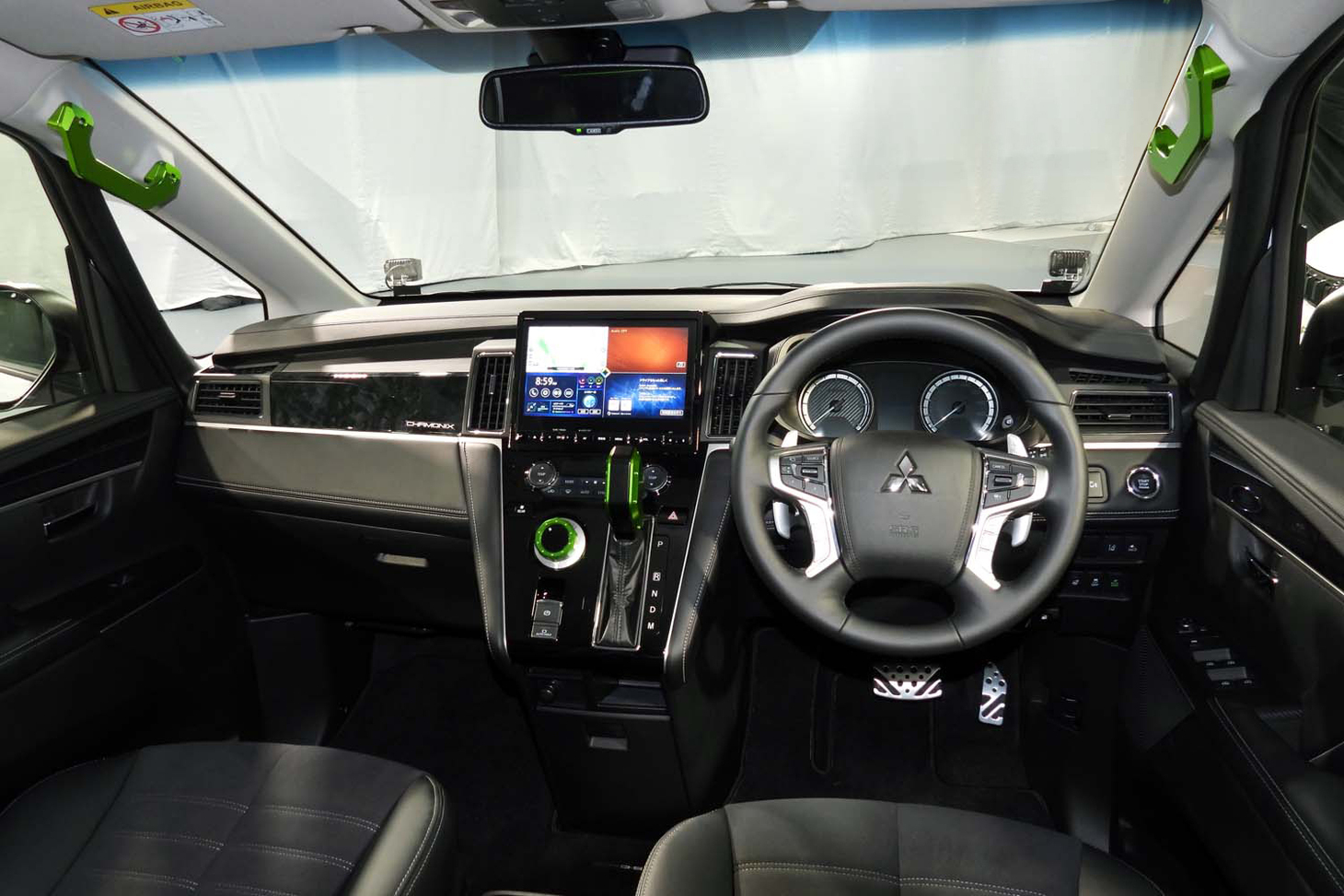 三菱デリカD：5 CHAMONIX SNOW GEAR（シャモニースノーギア） 内装・外装など39枚 【画像・写真】 - webCG