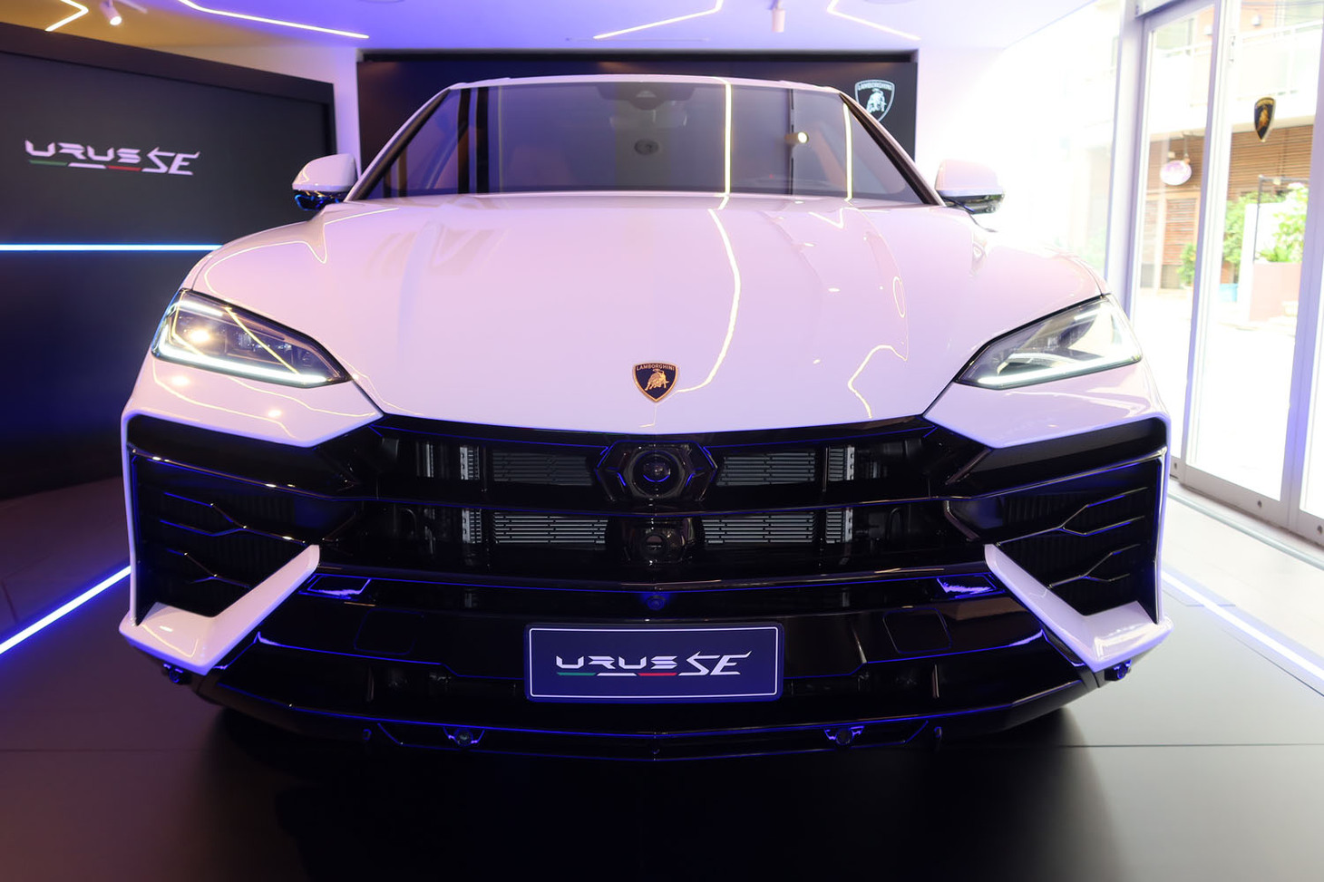 ランボルギーニ・ウルスSE 内装・外装など34枚 【画像・写真】 - webCG