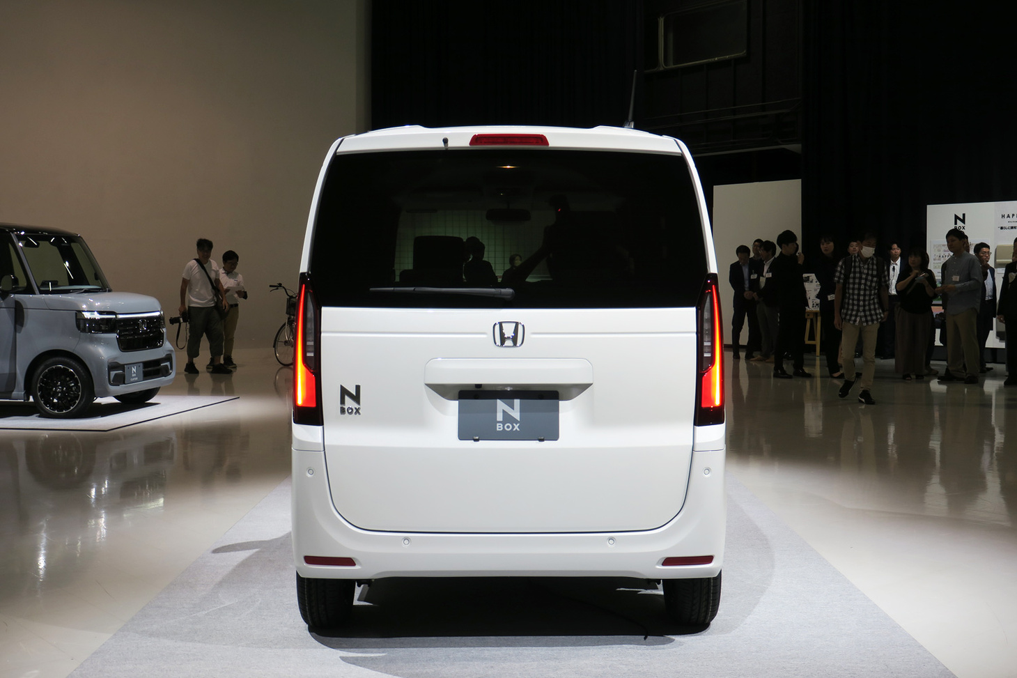 新型ホンダN-BOX／N-BOXカスタム 内装・外装など127枚 【画像・写真】 - webCG