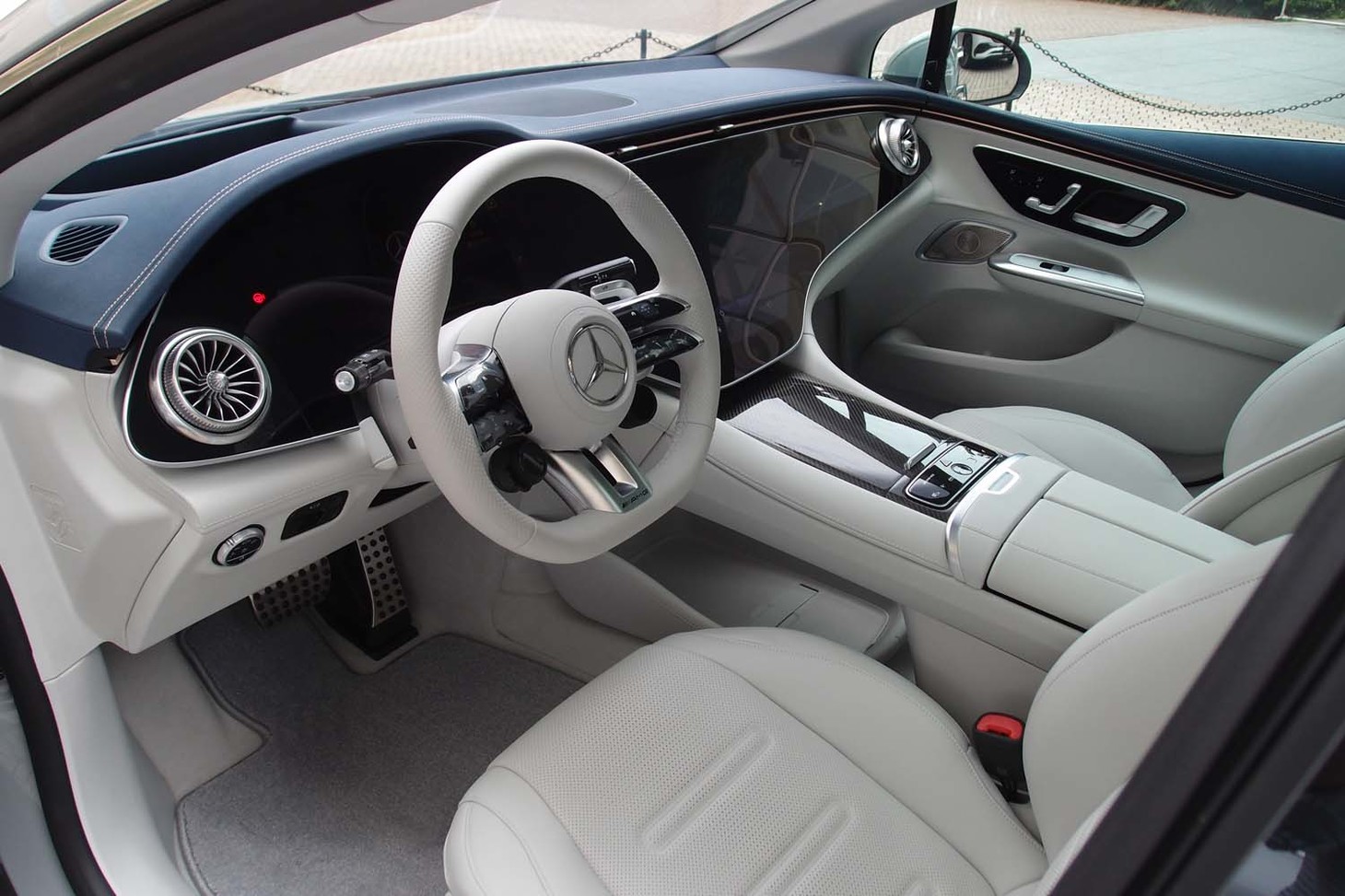 メルセデス・ベンツEQE350＋／メルセデスAMG EQE53 4MATIC＋ 内装・外装など30枚 【画像・写真】 - webCG