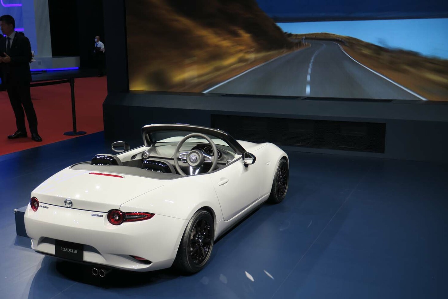 ジャパンモビリティショー2023（マツダ・ロードスター一部改良モデル 他） 内装・外装など77枚 【画像・写真】 - webCG