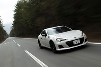 スバルBRZ R（FR/6AT）／RA（FR/6MT）【試乗記】 BRZにしかないもの - webCG