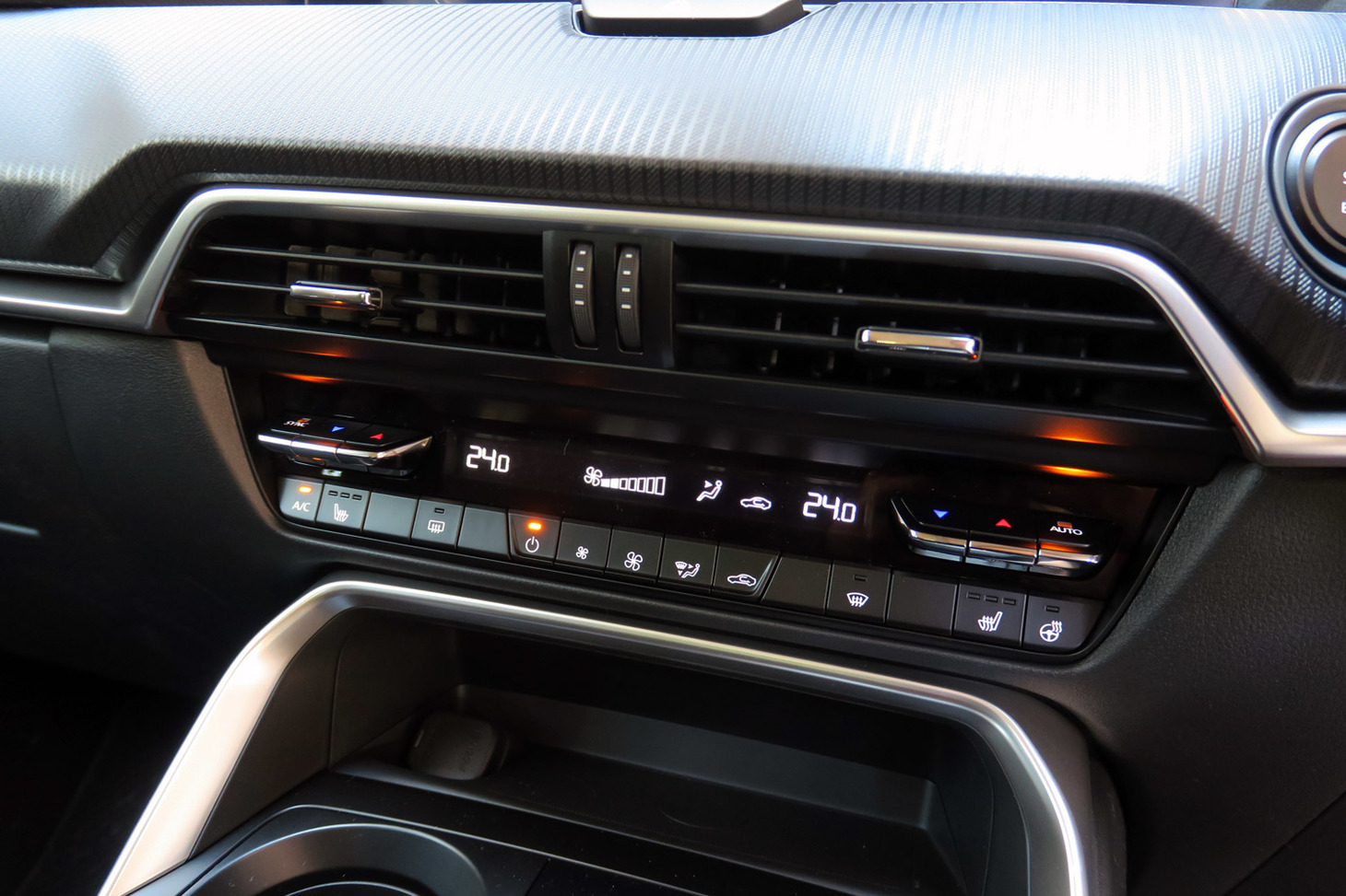 マツダCX-60 XDエクスクルーシブモード／CX-60 25S Sパッケージ 内装・外装など46枚 【画像・写真】 - webCG