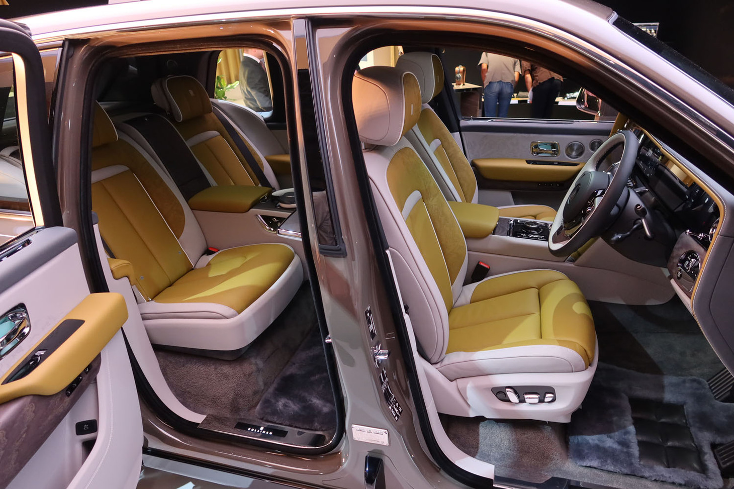 ロールス・ロイス・カリナン シリーズII 内装・外装など50枚 【画像・写真】 - webCG