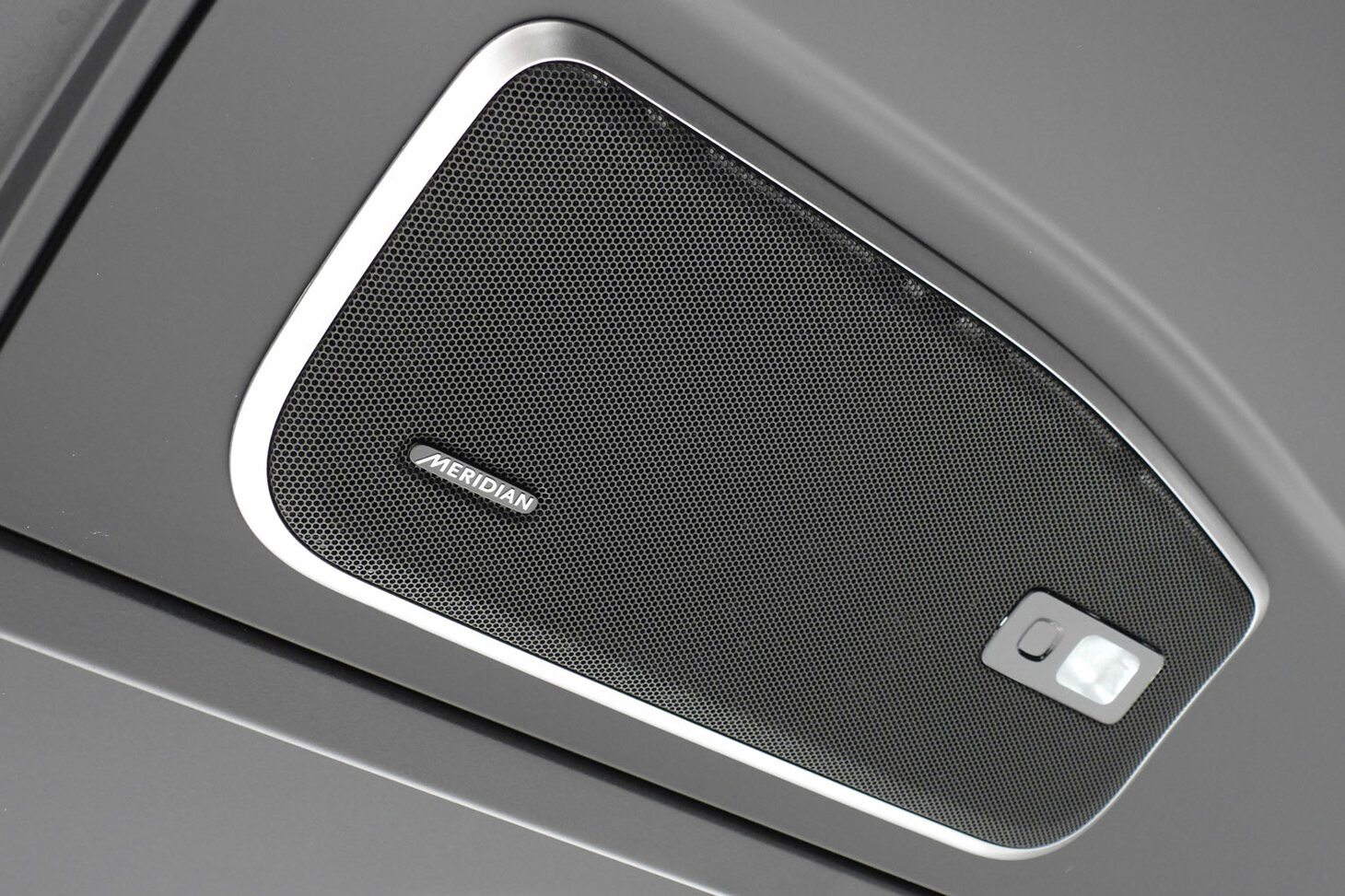 レンジローバーSVビスポーク バルモラルエディション 内装・外装など45枚 【画像・写真】 - webCG