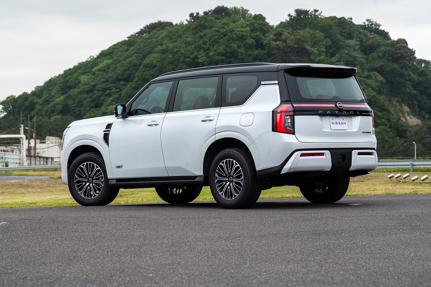 日産パトロールLEチタニウム（4WD/9AT）【試乗記】 の画像21枚 - webCG