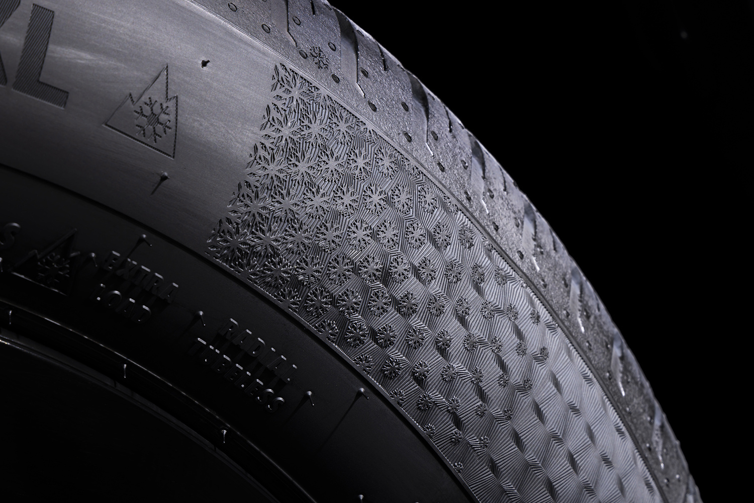 試せば分かるドイツの底力！ コンチネンタル「オールシーズン・コンタクト2」で雪道に挑む 【2024 Spring webCGタイヤセレクション＜AD＞】 - webCG