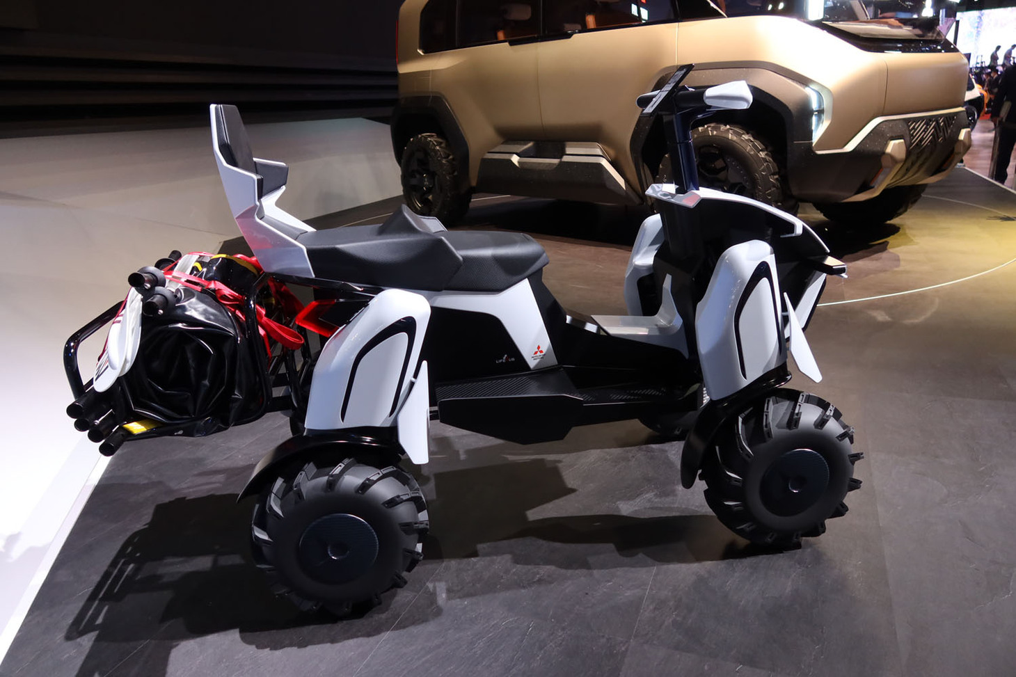 ジャパンモビリティショー2023（三菱） 内装・外装など52枚 【画像・写真】 - webCG